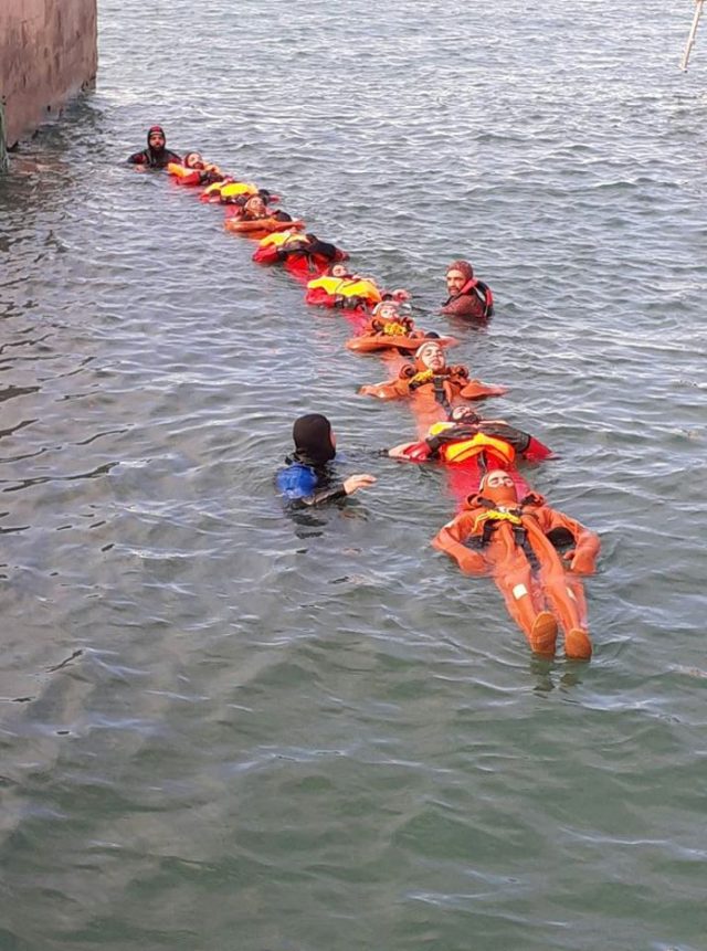 Technique Individuelle de Survie en mer - المعهد الوطني العالي للصيد ...